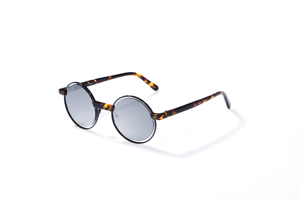 JP3055-02 – Amazing Gaze